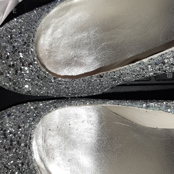 Stuart Weitzman | Shoes | Stuart Weitzman Silver Glitter Heels | Poshmark